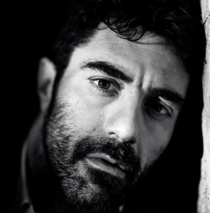 Marco Aceti, attore e pompiere: "Amo l'arte, ma anche salvare vite ...