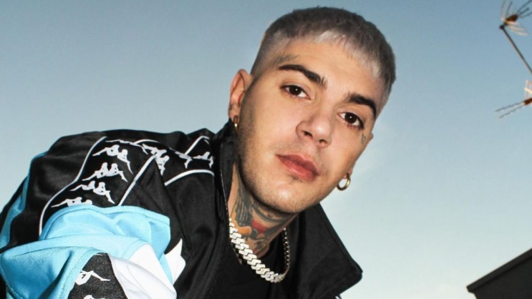 Emis Killa, il duro sfogo sulle tasse del rapper: "Lo Stato è mio socio ...