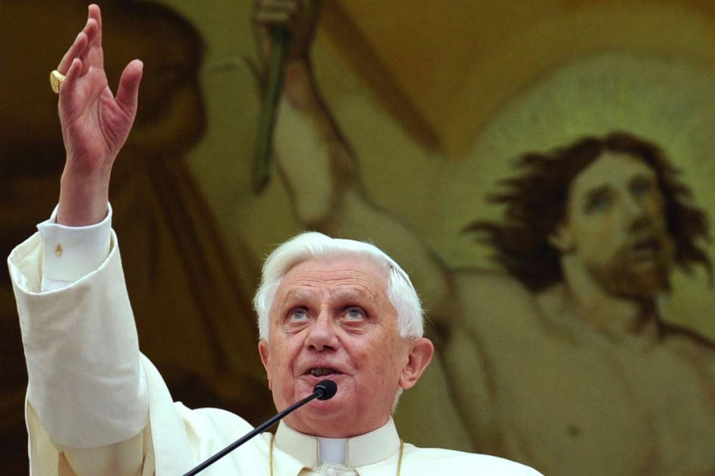Morte Ratzinger, salma nella Basilica di San Pietro