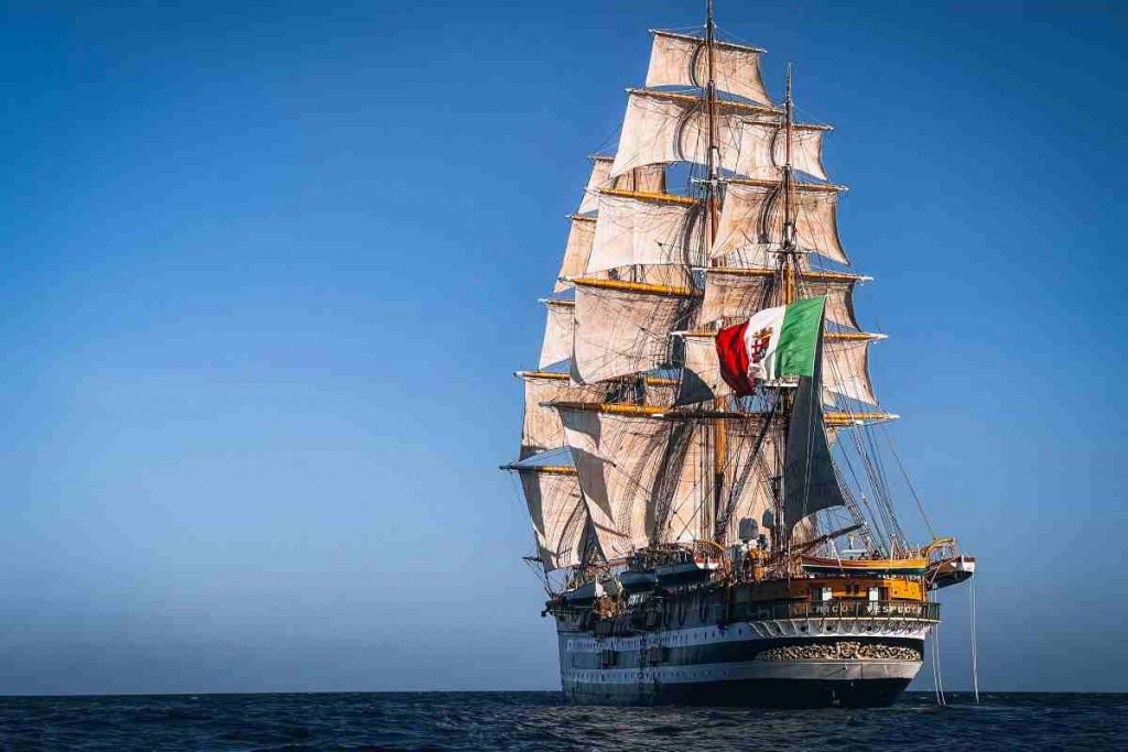 E' salpata la Amerigo Vespucci: ecco quanto durerà il suo viaggio