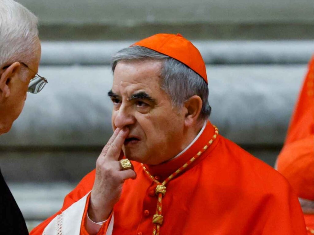 Chi è Angelo Becciu, il cardinale sardo coinvolto nello scandalo di ...